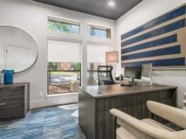 2 Br, 2 bath, Apartment 3000 Inland Trl
