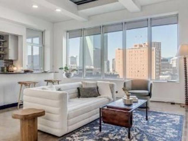 2 Br, 2 bath, Apartment 300 N Akard St