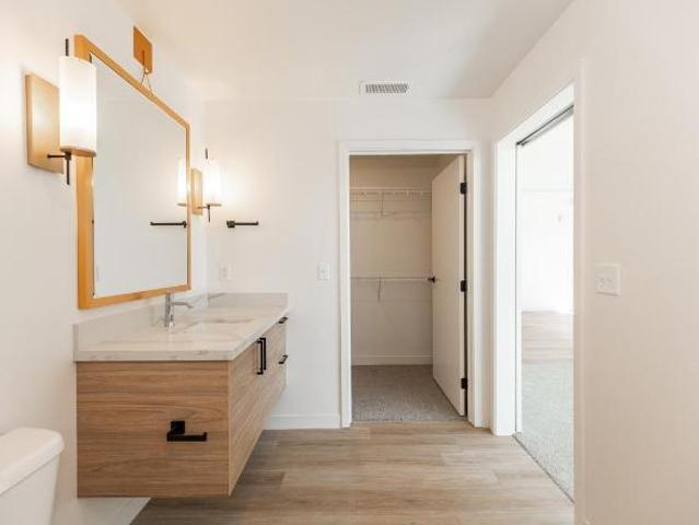 2 Br, 2 bath, Apartment 300 Enterprise Blvd