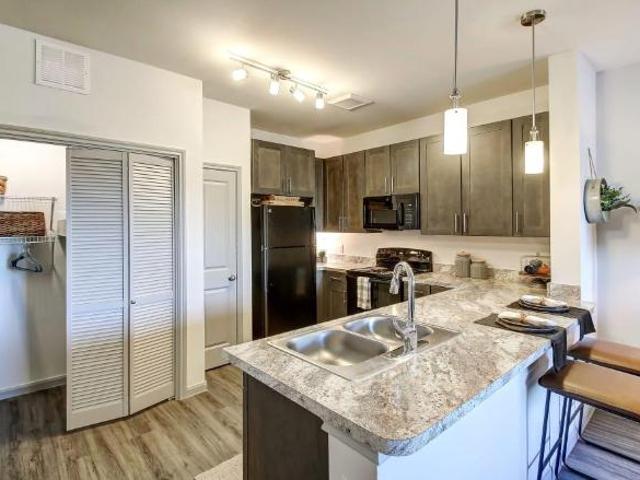 2 Br, 2 bath, Apartment 300 Trailhouse Lane