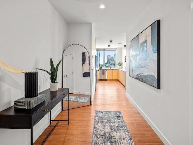 2 Br, 2 bath, Apartment 3025 John F Kennedy Boulevard