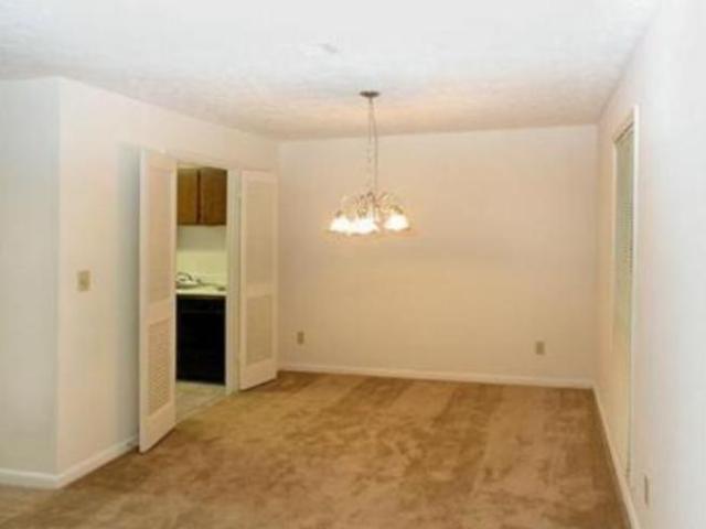 2 Br, 2 bath, Apartment 3028 Clairmont Rd