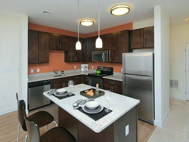2 Br, 2 bath, Apartment 30 Mill Street