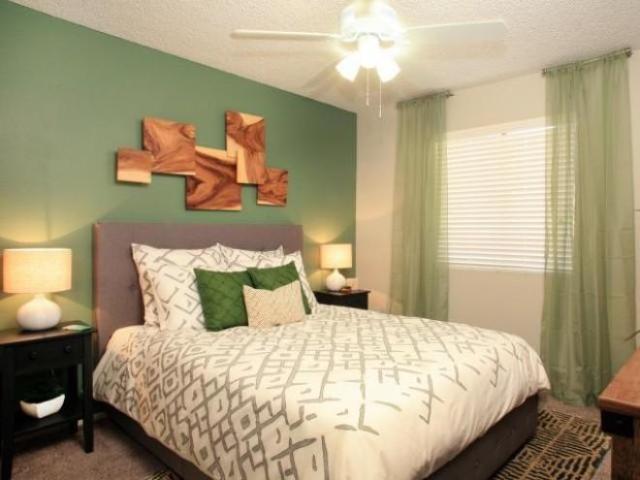 2 Br, 2 bath, Apartment 30 W Carter Dr
