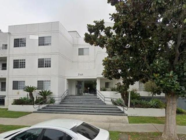 2 Br, 2 bath, Apartment 3144 S Canfield Avenue
