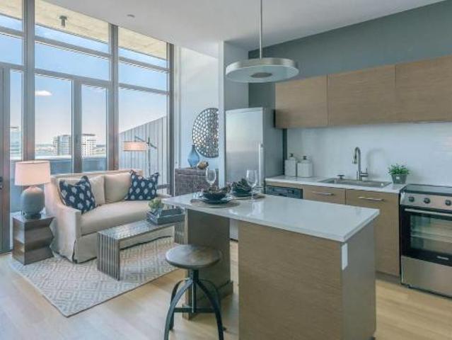 2 Br, 2 bath, Apartment 315 A Street