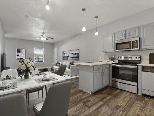 2 Br, 2 bath, Apartment 3191 Medical Center Drive