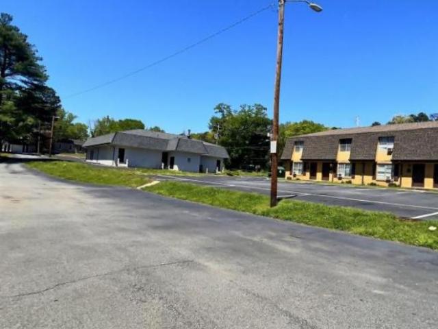 2 Br, 2 bath, Apartment 3198 Washington Rd
