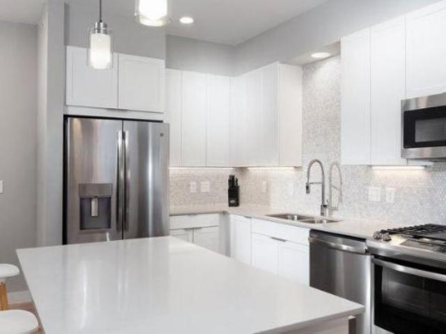 2 Br, 2 bath, Apartment 319 Lincoln Street