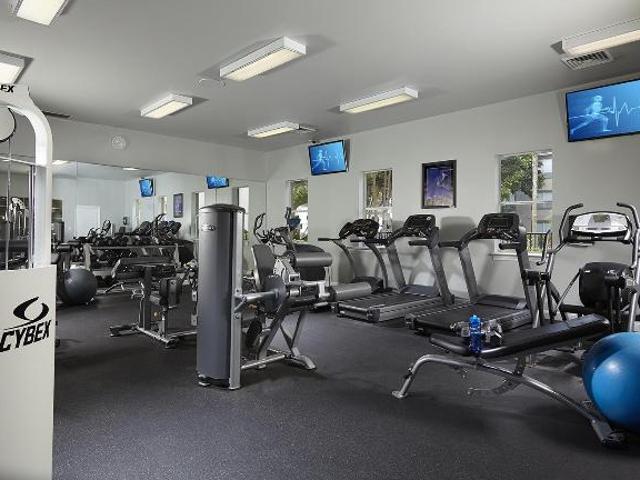 2 Br, 2 bath, Apartment 3100 NE 190th Street