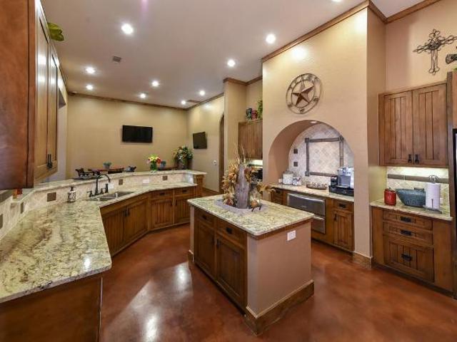 2 Br, 2 bath, Apartment 3101 Alliance Gateway Freeway