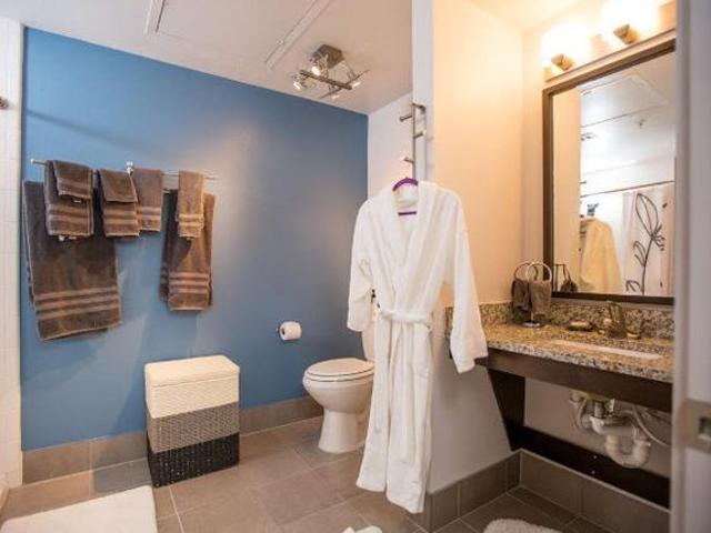 2 Br, 2 bath, Apartment 3109 Douglas Ave