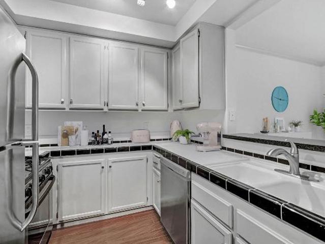 2 Br, 2 bath, Apartment 311 S Swall Drive