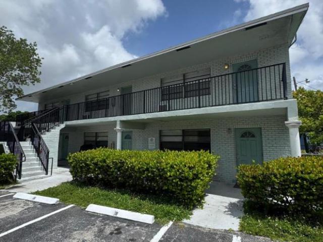 2 Br, 2 bath, Apartment 325 Northwest 15th Street
