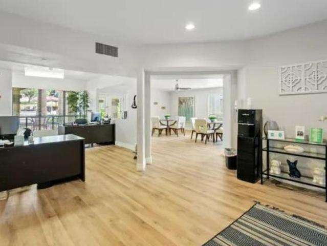 2 Br, 2 bath, Apartment 3201 W Ina Rd