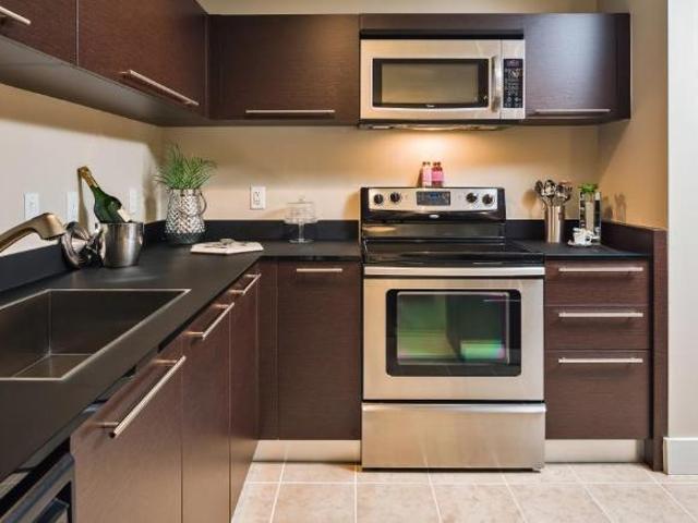 2 Br, 2 bath, Apartment 32 SE 2nd Ave