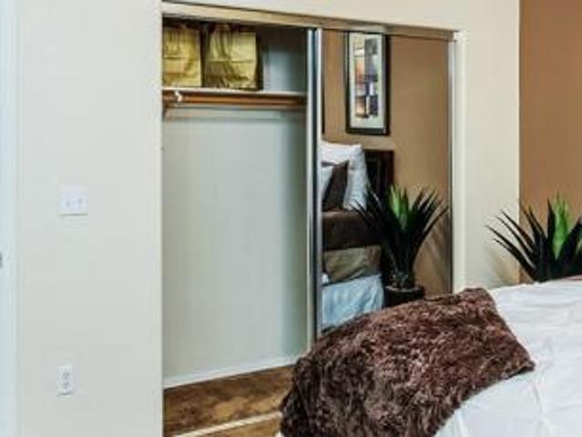 2 Br, 2 bath, Apartment 3301 E Ray Road