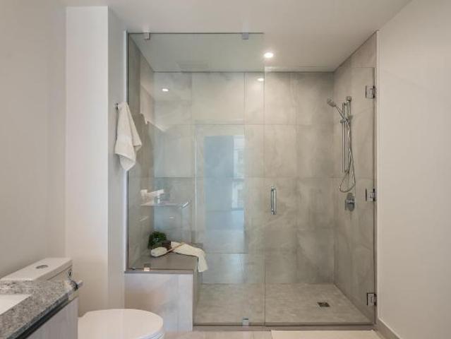 2 Br, 2 bath, Apartment 330 E 3rd St