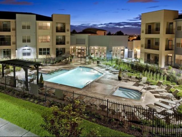 2 Br, 2 bath, Apartment 3310 S Kenton St