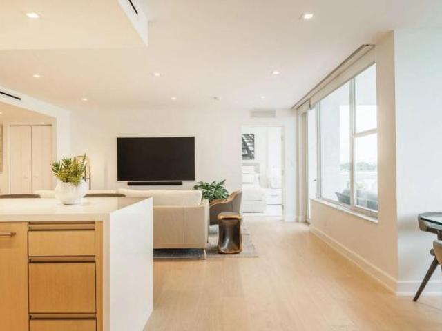 2 Br, 2 bath, Apartment 333 Sunset Ave