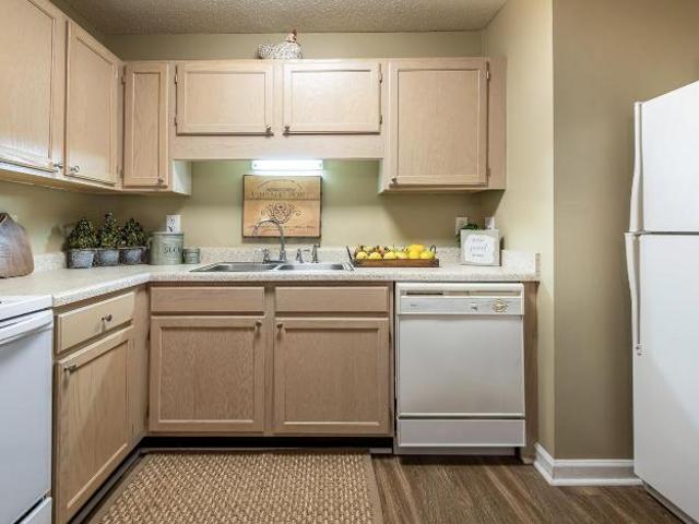 2 Br, 2 bath, Apartment 3401 Bremer Hall Ct