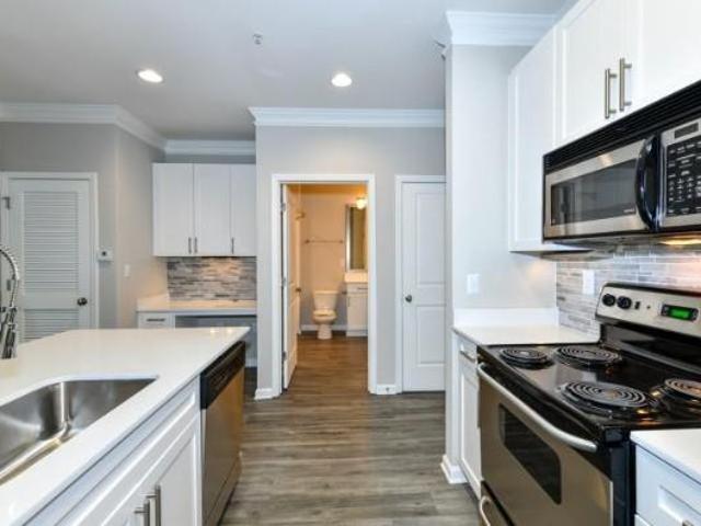 2 Br, 2 bath, Apartment 3421 Northlake Parkway