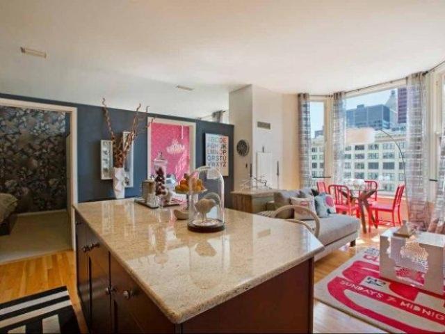 2 Br, 2 bath, Apartment 343 S Dearborn St