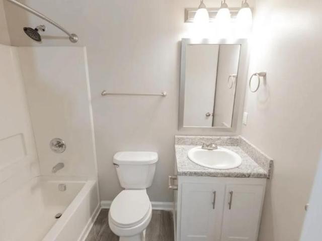 2 Br, 2 bath, Apartment 3551 Forestdale Drive #C