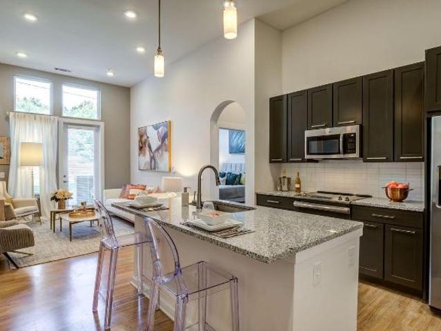 2 Br, 2 bath, Apartment 3570 Toringdon Way