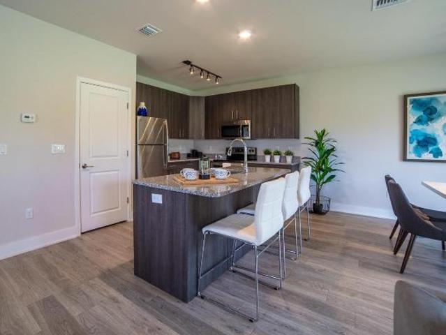 2 Br, 2 bath, Apartment 3591 NW 88th Dr