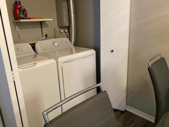 2 Br, 2 bath, Apartment 3504 Van Teylingen Dr