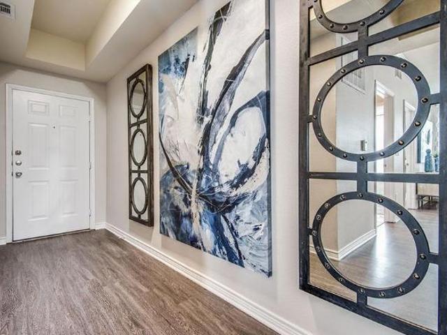 2 Br, 2 bath, Apartment 350 Continental Drive