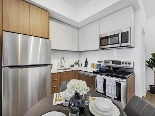 2 Br, 2 bath, Apartment 35 Danforth Rd