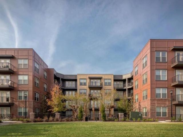 2 Br, 2 bath, Apartment 35 Folly Rd Blvd