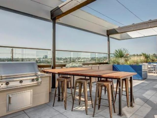 2 Br, 2 bath, Apartment 3644 Overland Ave