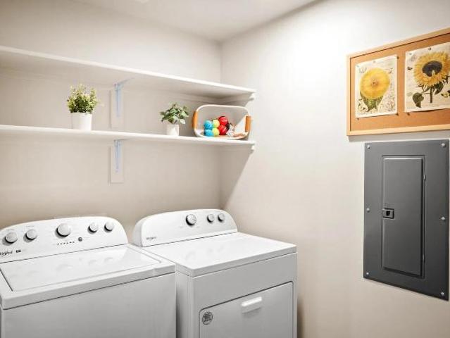 2 Br, 2 bath, Apartment 3646 S 79th St