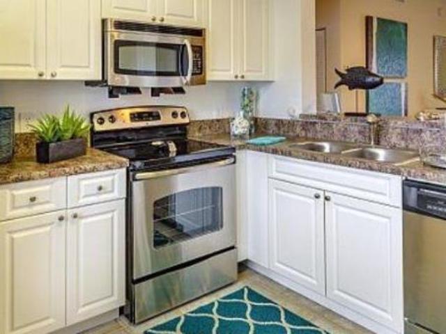 2 Br, 2 bath, Apartment 3600 West Hillsboro Boulevard