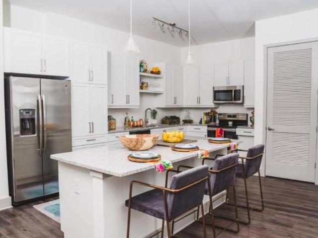 2 Br, 2 bath, Apartment 361 Pharr Rd NE