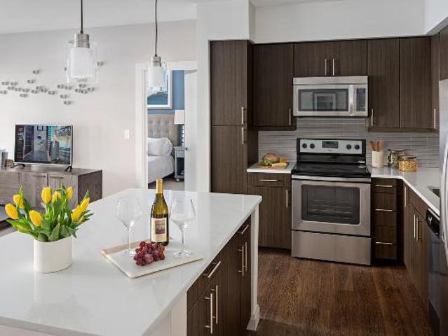 2 Br, 2 bath, Apartment 36 River Street