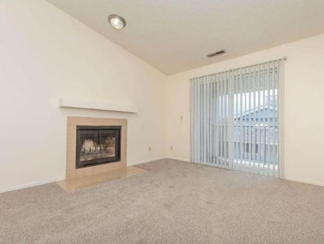 2 Br, 2 bath, Apartment 3741 Oro Blanco Dr