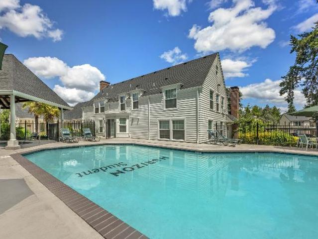2 Br, 2 bath, Apartment 375 Marche Chase Drive