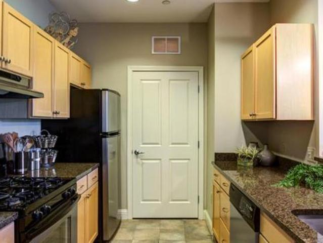 2 Br, 2 bath, Apartment 375 Broadway