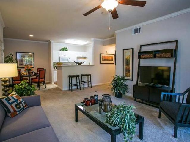 2 Br, 2 bath, Apartment 3700 Lyon Rd