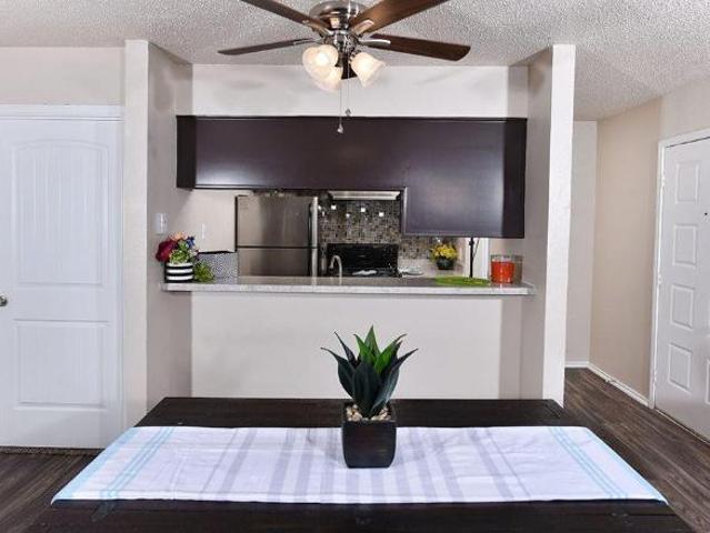 2 Br, 2 bath, Apartment 3700 Mapleshade Lane