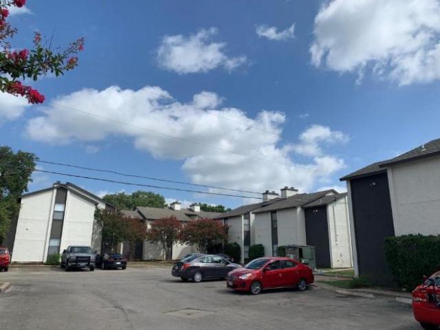 2 Br, 2 bath, Apartment 3707 Buffalo Springs Trail