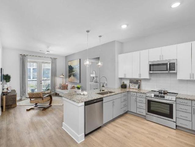 2 Br, 2 bath, Apartment 3800 Zephyr Rd