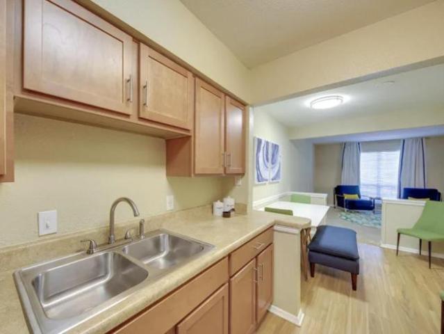 2 Br, 2 bath, Apartment 3800 Colby Dr