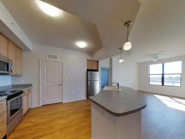 2 Br, 2 bath, Apartment 3801 Crystal Lake Dr