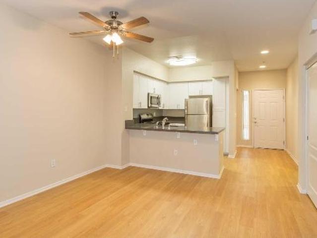 2 Br, 2 bath, Apartment 3801 E Pacific Coast Hwy