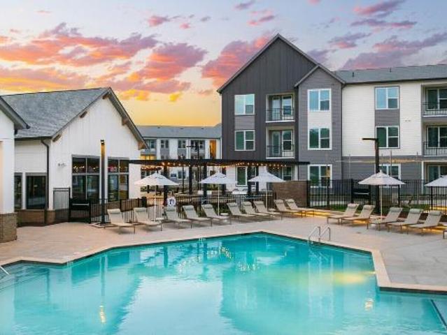 2 Br, 2 bath, Apartment 3901 Capital Hills Drive